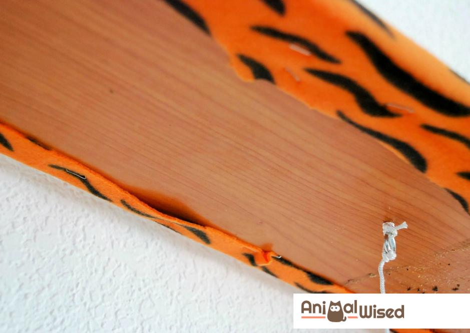 How to Make a Homemade Scratching Post for Cats - 8 steps